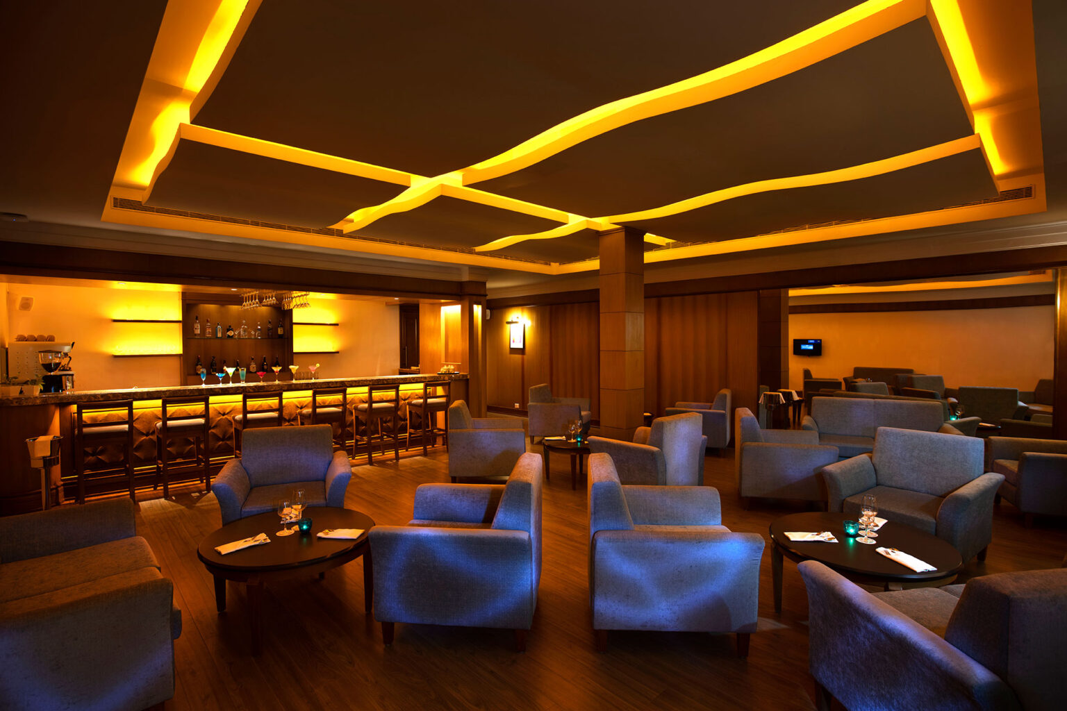 Dining – Monsoon Empress Kochi